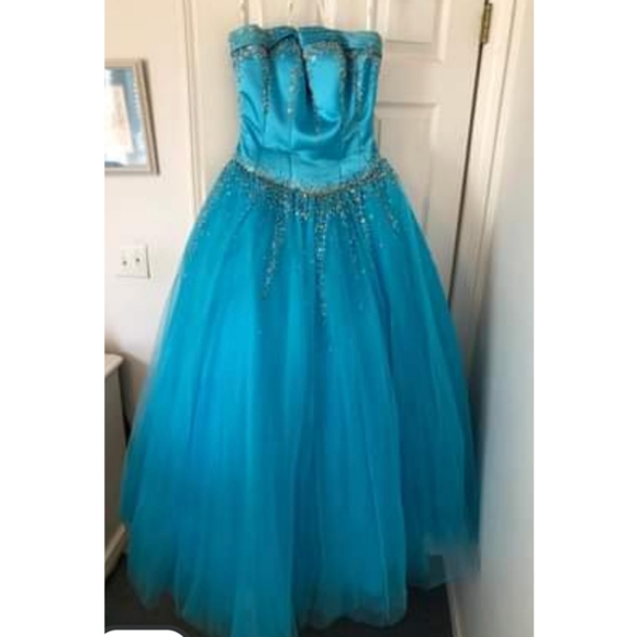 Tiffany Designs | Dresses | Tiffany Ball Gown Size 2 Vintage Euc | Poshmark